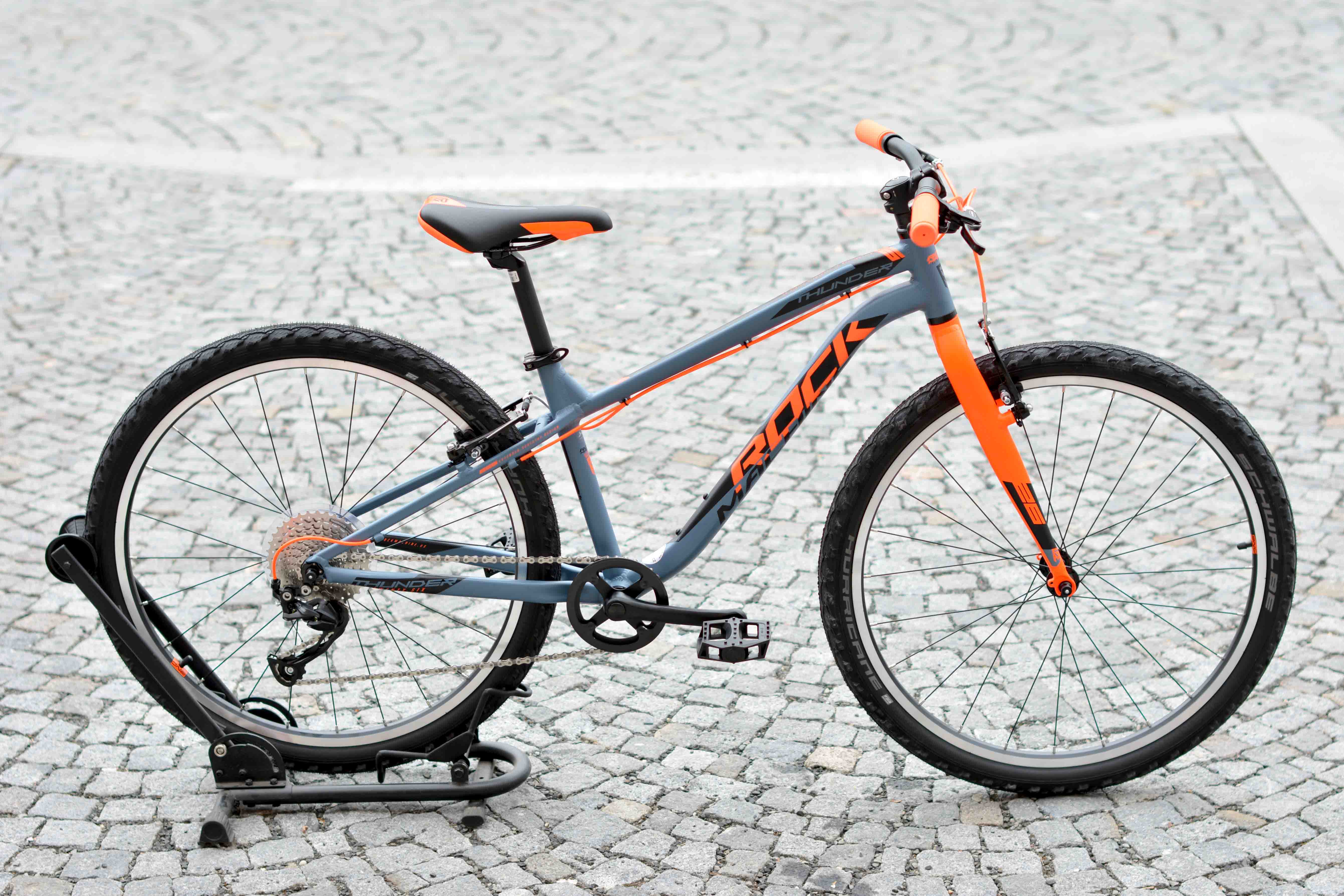 Rock Machine Thunder 26 LTD, grey/orange/black, 2019 | Kolo-park.cz
